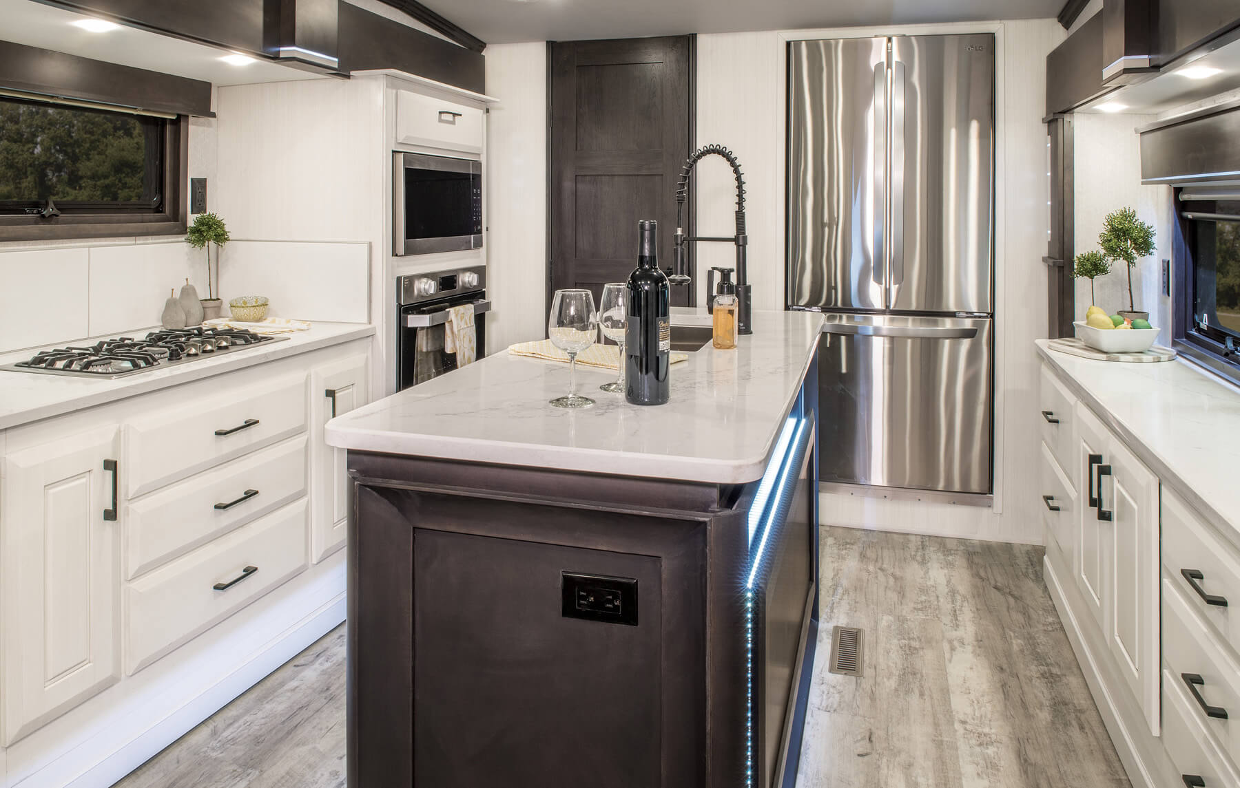 Fifth wheel trailers with front kitchen - RV Envy